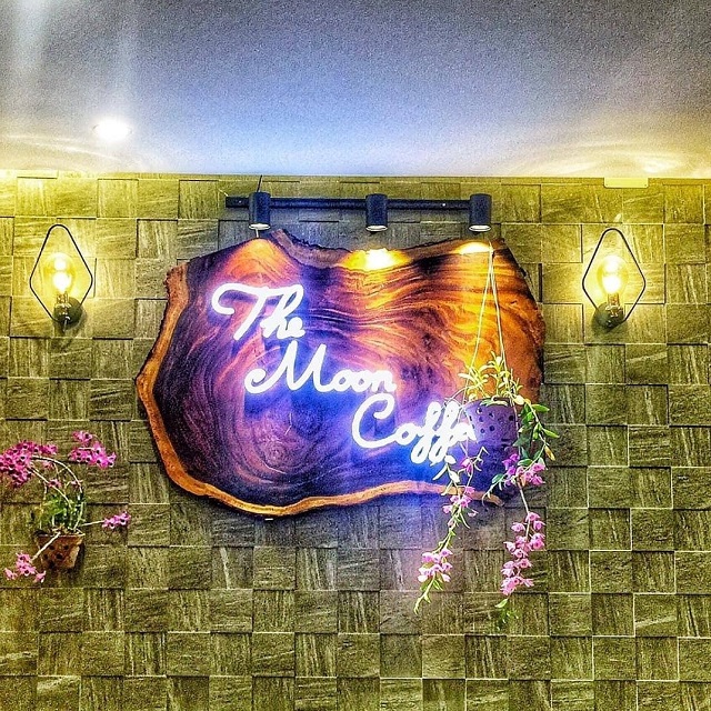 The Moon Coffee - khamphahue.com.vn