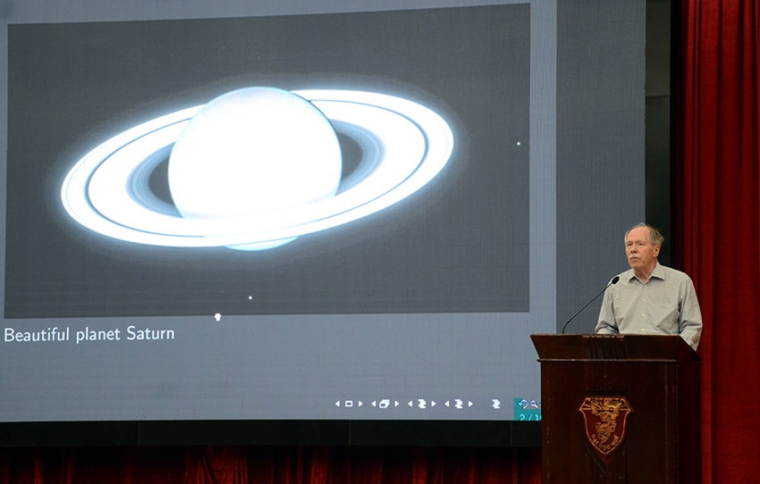 Giáo sư từng đạt giải Nobel truyền cảm hứng cho học sinh, sinh viên Huế ...